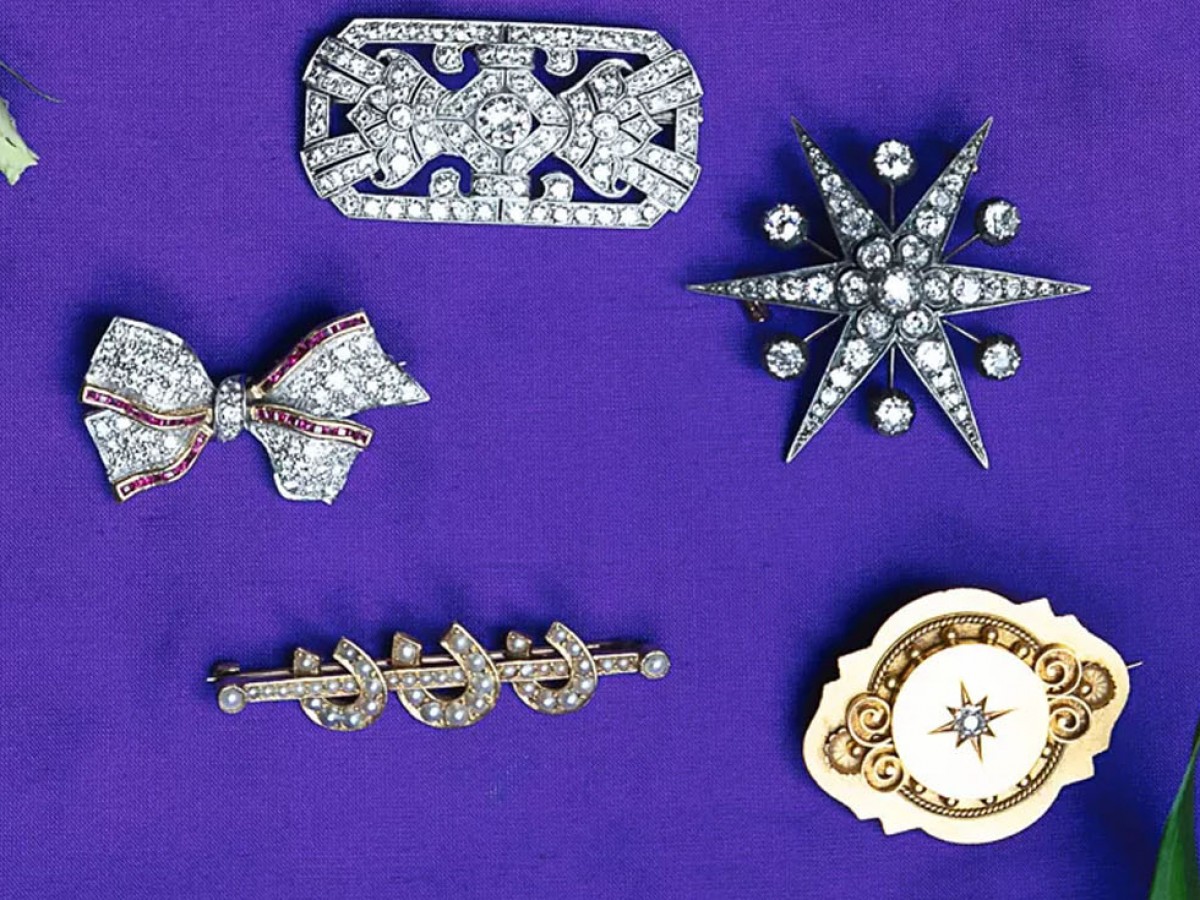 Guide to Brooches Cry For The Moon